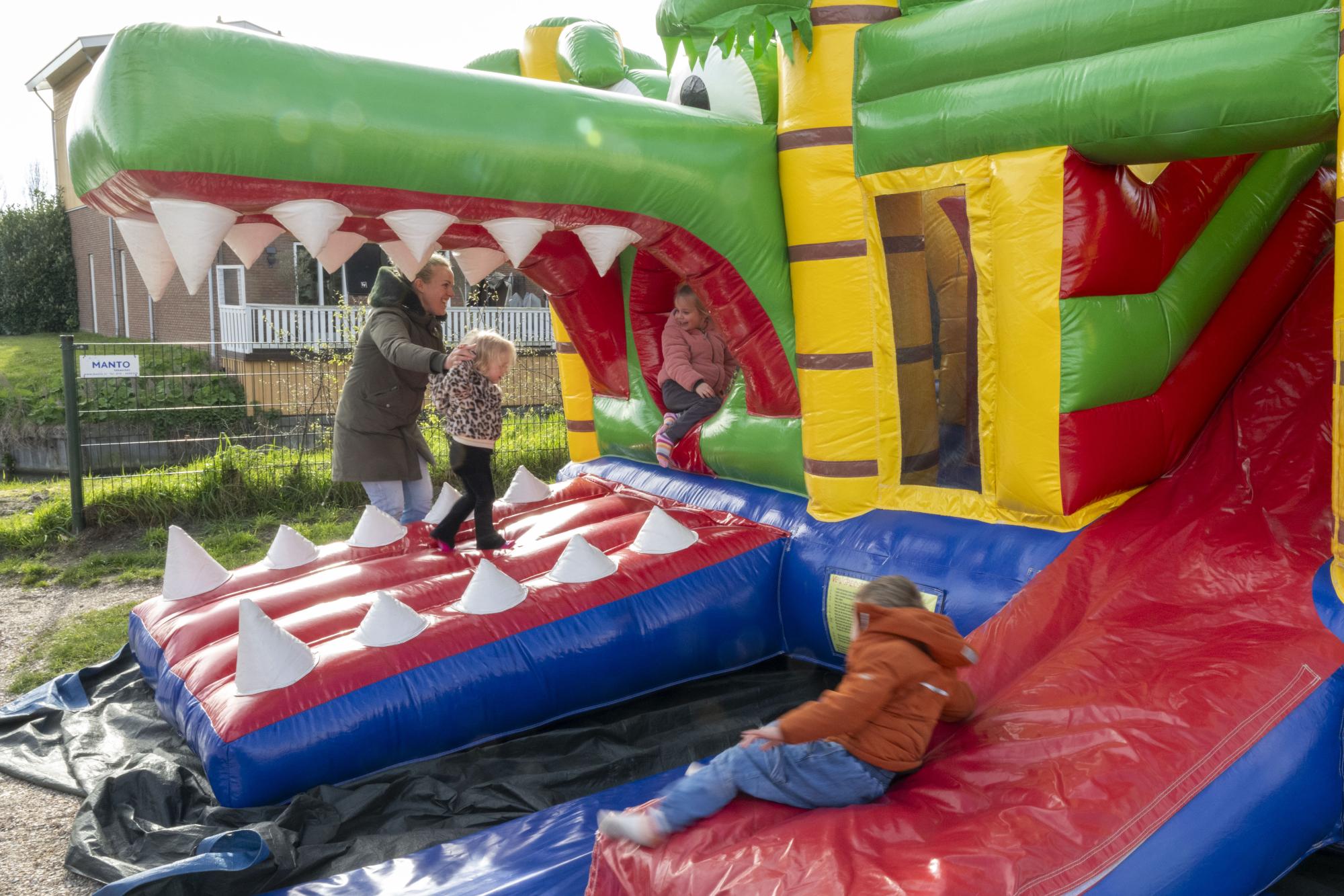 Eindfeest en winnaar klimaatadaptieve tuin in Sveadal | Schiedam